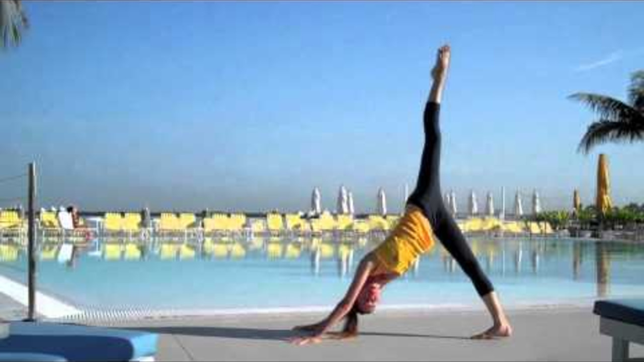 Wake the Body and Calm the Mind - Yoga Videos | Grokker