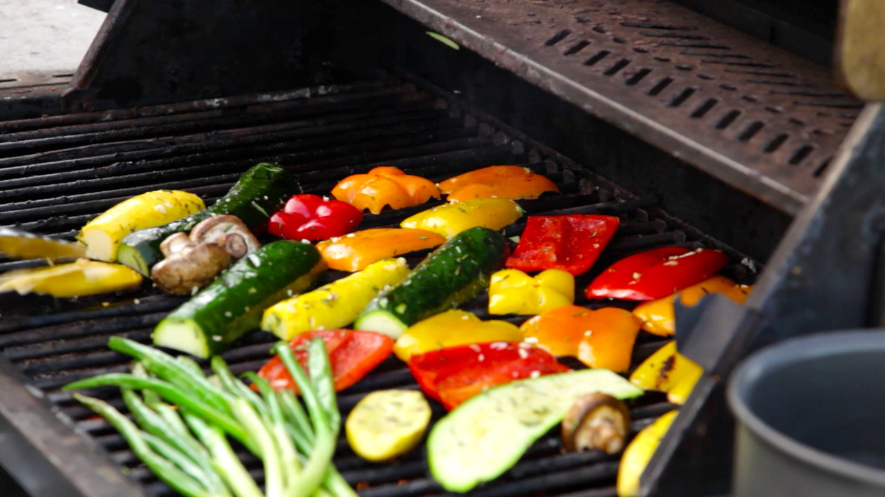Colorful Grilled Vegetables for Summer Barbecues - Cooking Videos | Grokker