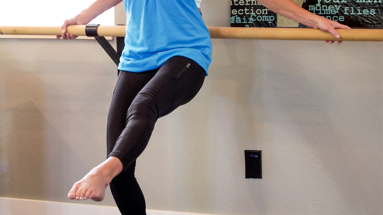 Bar Workout to Lengthen and Strengthen Thighs - Fitness and Exercise ...