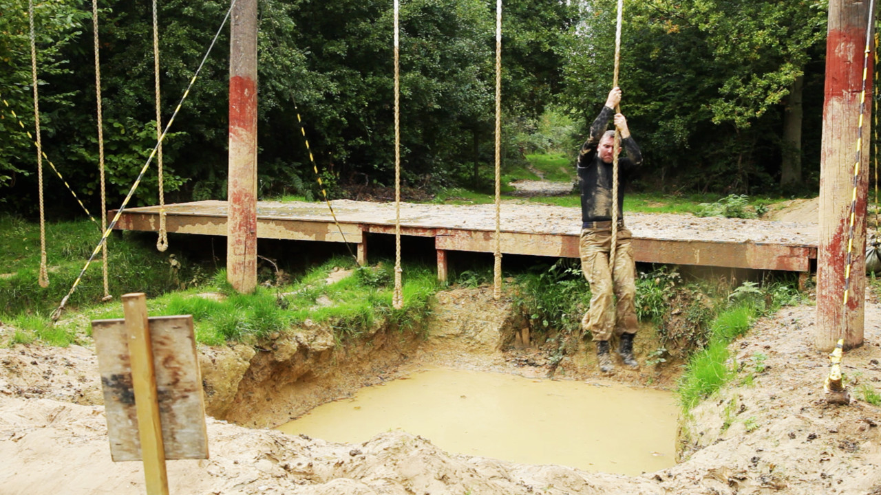 Jumping and Swinging - Ultimate Mud Runner - Fitness and Exercise ...