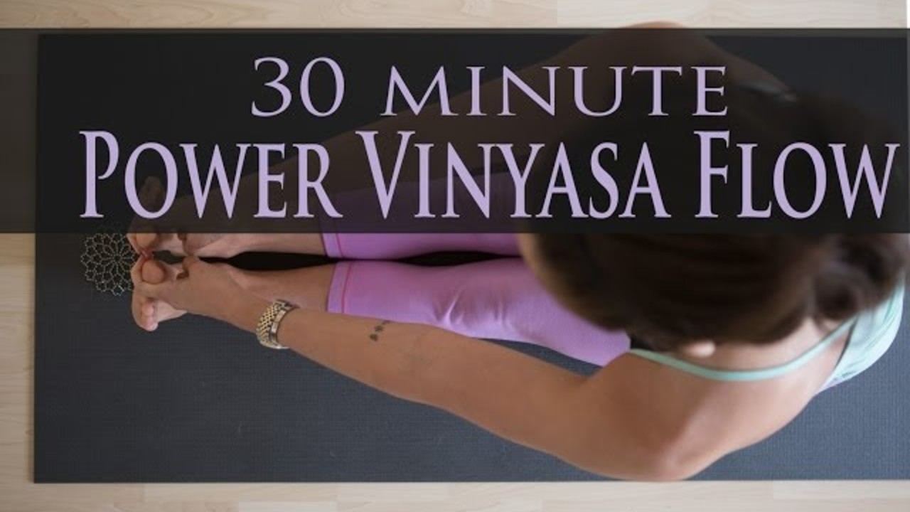 30 Minute Power Yoga Vinyasa Flow - Yoga Videos | Grokker
