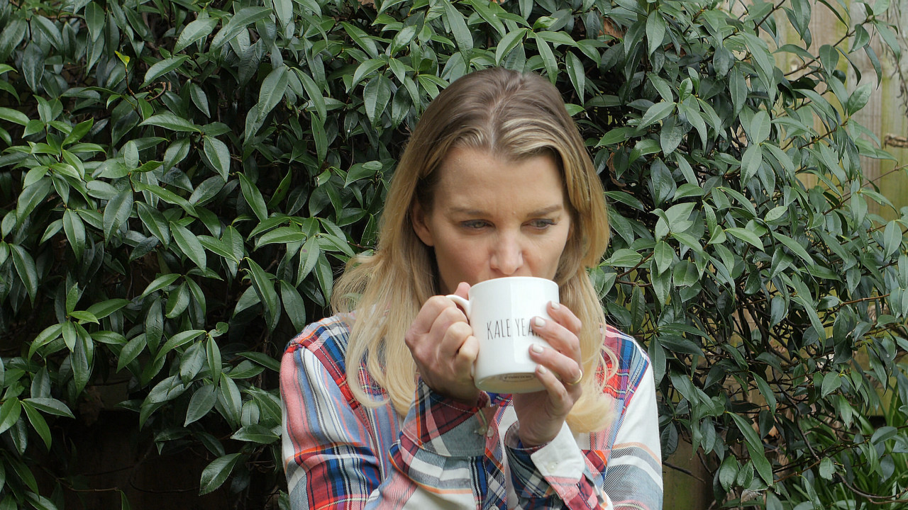 Mindful Tea Drink For Happiness - Meditation, Mindfulness, and Mental ...