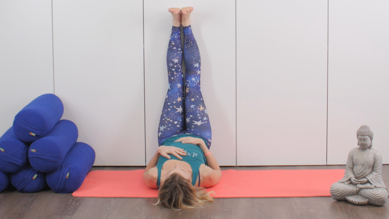 Julie's Simple Happiness Pose - Yoga Videos | Grokker