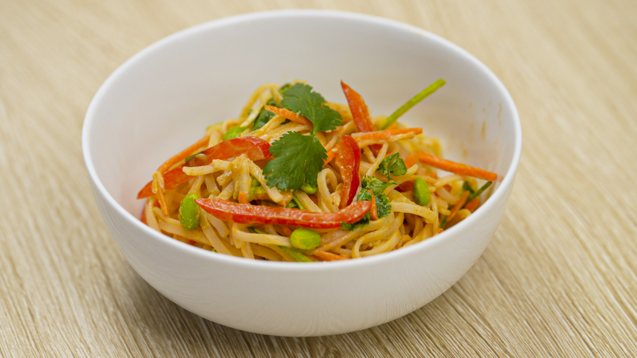 Rainbow Peanut Noodles - Cooking Videos | Grokker